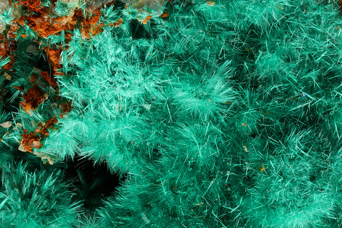 Brochantite Stone: History, Formation, & Metaphysical Properties ...